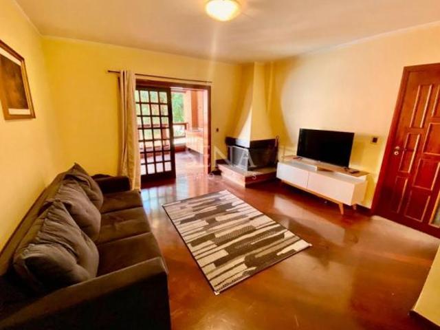 Apartamento / Venda