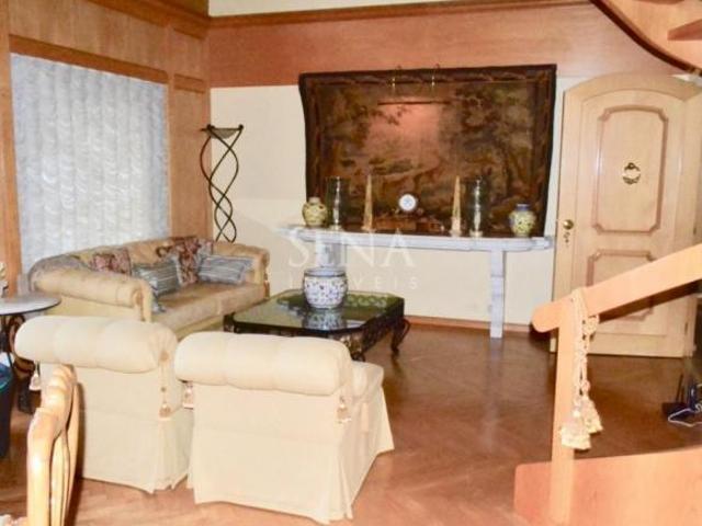 Apartamento / Venda