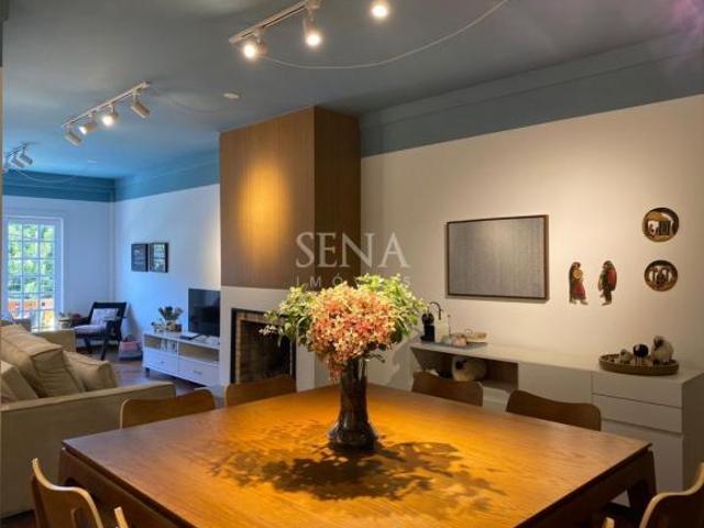 Apartamento / Venda