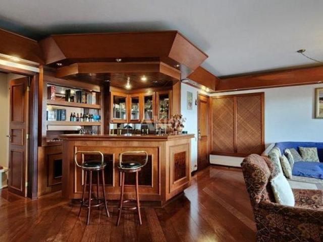 Apartamento / Venda