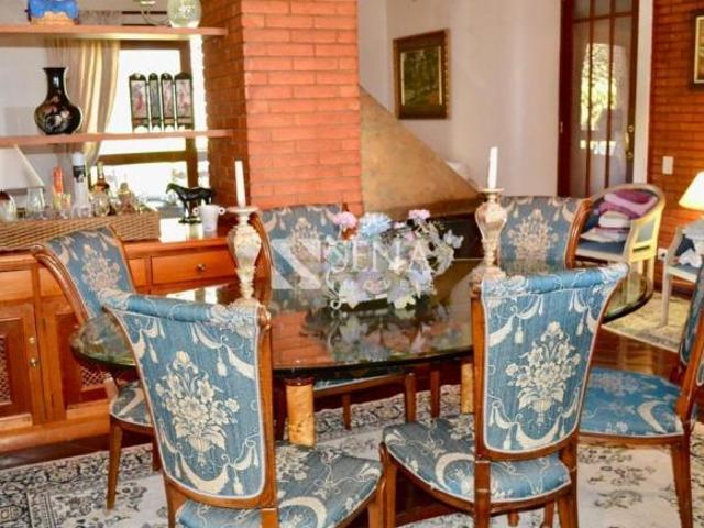 Apartamento / Venda