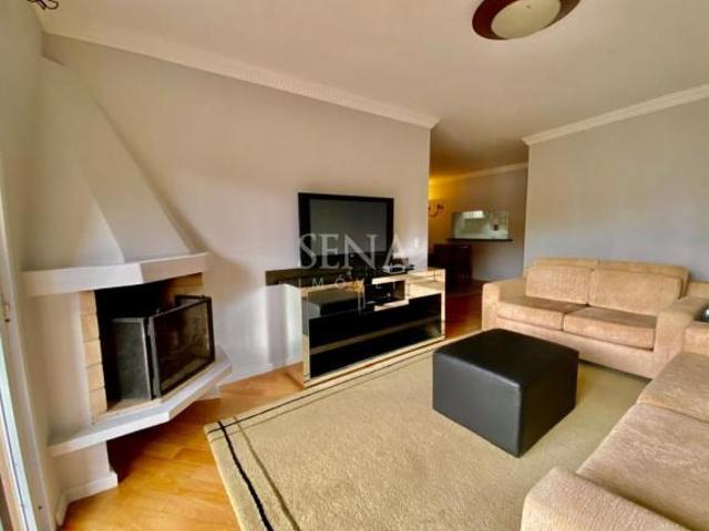 Apartamento / Venda