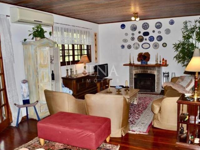 Apartamento / Venda