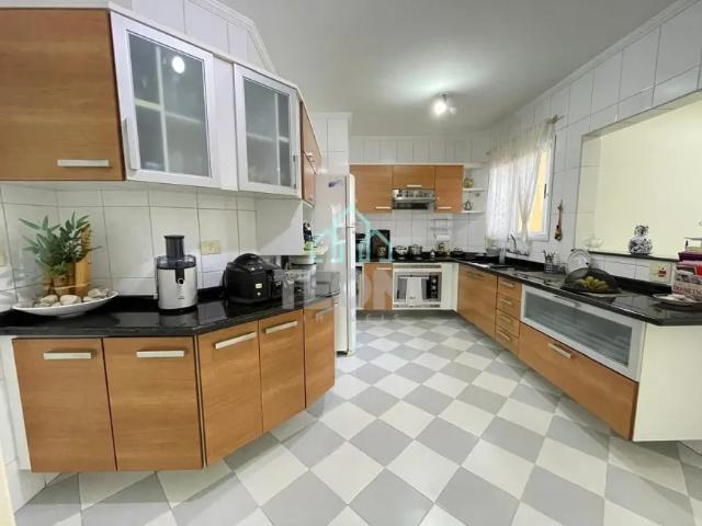 Apartamento à venda, 202 m² por R$ 1.350.000,00 Centro Taubaté/SP