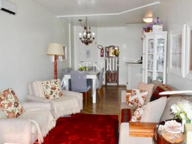 Apartamento / Venda
