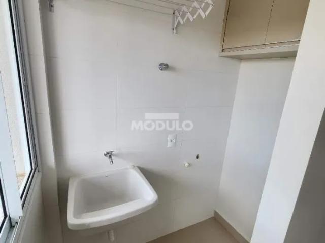 APARTAMENTO à venda, 2 quartos, 1 suíte, 1 vaga, Santa Mônica Uberlândia/MG