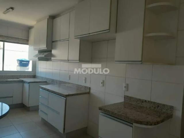 Apartamento à venda, 3 quartos, 1 suíte, 2 vagas, nossa senhora aparecida uberlândia/mg