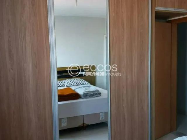 Apartamento à venda, 3 quartos, 1 suíte, 2 vagas, Santa Mônica Uberlândia/MG