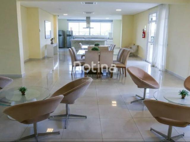 Apartamento à venda, 3 quartos, Jardim Karaíba Uberlândia/MG Rotina Imobiliária