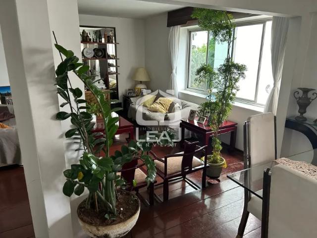 Apartamento à venda na Vila Nova Conceição com 3 quartos sendo 1 suite e 2 vagas