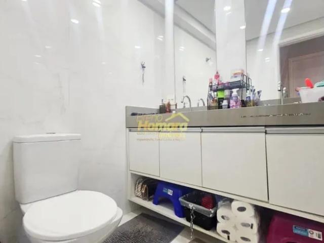 Apartamento à venda com 72 m², 2 dormitórios sendo 1 suíte, vaga de garagem no bairro da Barra Fund