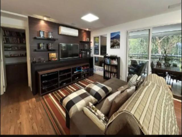Apartamento à venda com 3 quartos no Bosque da Saúde