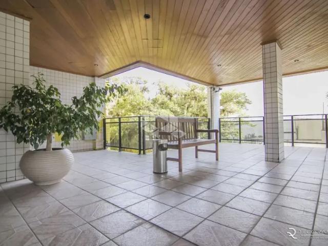Apartamento à venda com 03 dormitórios com 2 vagas/box no bairro Sarandi em Porto Alegre/RS