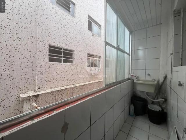 Apartamento à venda com 2 dormitórios no bairro do Gonzaga em Santos/SP
