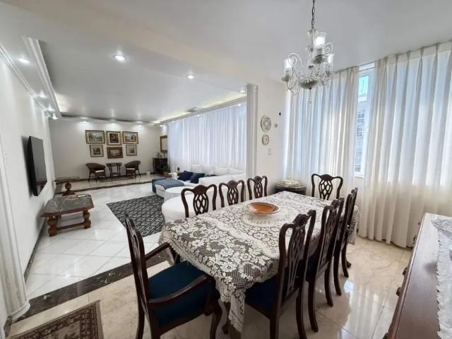 Apartamento à venda com 4 dormitórios no Gonzaga em Santos