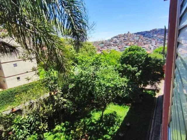 Apartamento à venda no bairro Santa Terezinha com 54 m² e 2 dormitórios/quartos