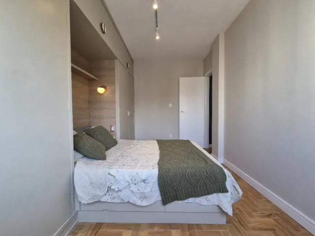 Apartamento à Venda com no itaim com 1 Quarto, Sala e Cozinha todo mobiliado
