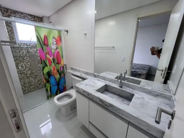 Apartamento à venda de 2 dormitórios na Guilhermina Praia Grande SP