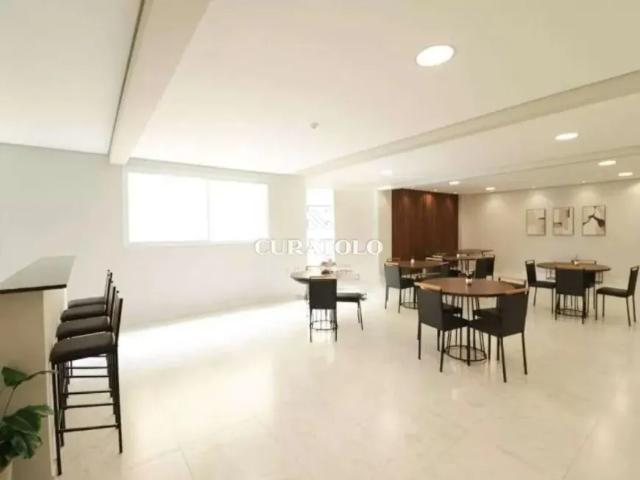 Apartamento à venda, de 2 quartos e 1 vaga em Santana
