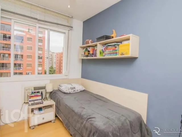 Apartamento à venda em Chácara das Pedras com 111 m², 3 quartos, 1 suíte