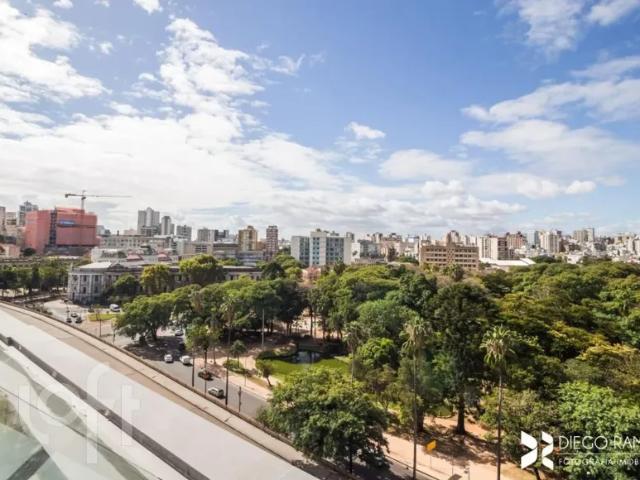 Apartamento à venda em Cidade Baixa com 45 m², 2 quartos, 1 vaga