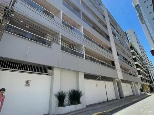 Apartamento à venda em Itapema Meia Praia