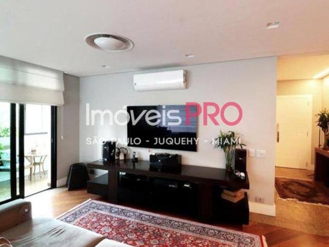 Apartamento venda em Moema 200m², 4 suítes