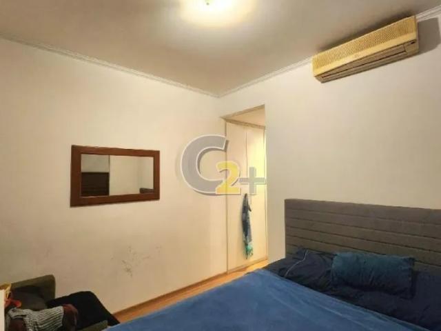 Apartamento à venda em Moema, 3 quartos, 1 suíte, 2 vagas de garagem