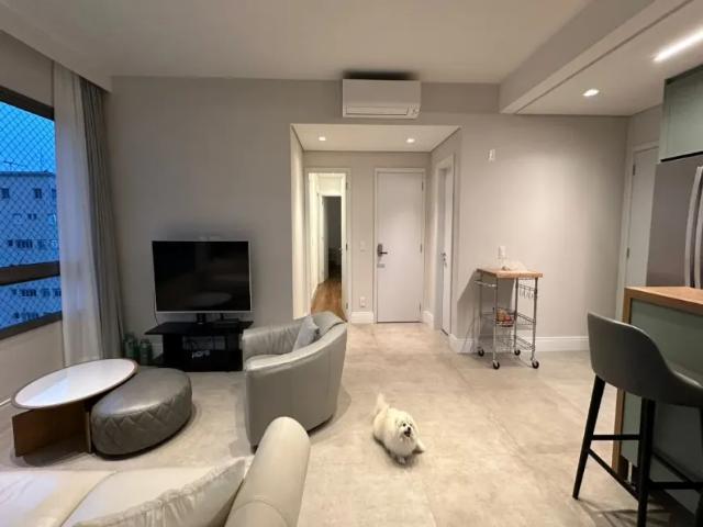 Apartamento à Venda em Moema com 3 Dormitórios sendo 2 Suítes e 2 Vagas!