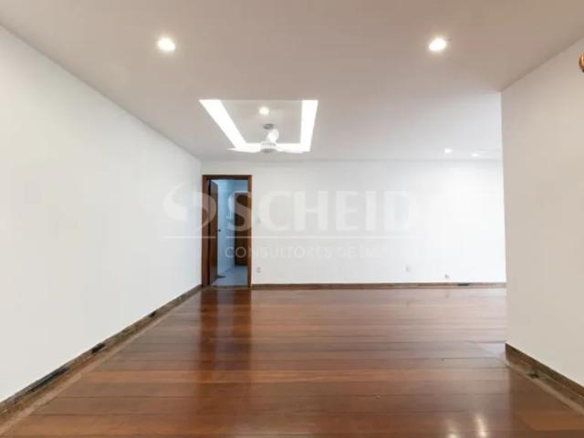 Apartamento á Venda em Perdizes com 138m², 3 quartos sendo 1 suíte, 2 vagas