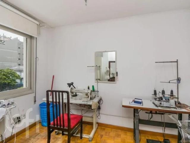 Apartamento à venda em Petrópolis com 100 m², 3 quartos, 1 suíte, 1 vaga