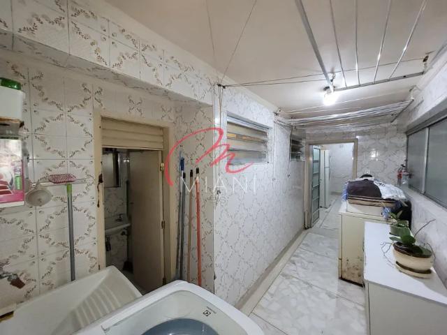 Apartamento à venda em Pinheiros com 128m², 3 quartos sendo 1 suíte e 1 vaga de garagem
