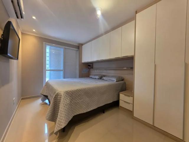 Apartamento à venda em Praia Grande no Canto do forte com 3 dormitórios