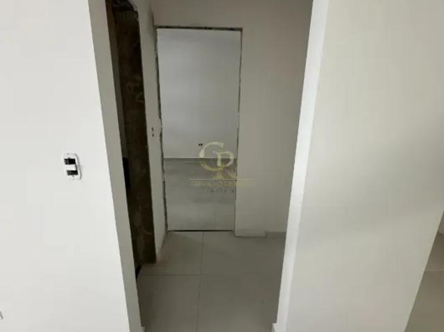Apartamento à venda em Praia Grande SP, Caiçara: 1 quarto, 1 sala, 1 banheiro, 1 vaga, 50m² de área
