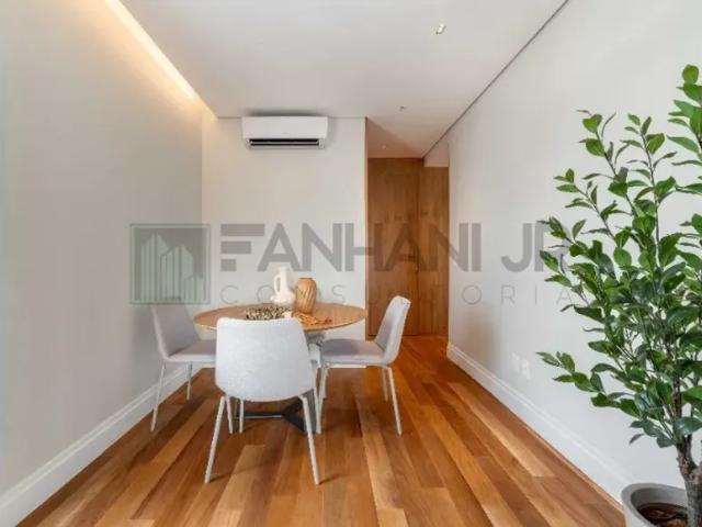 Apartamento à venda em São Paulo SP, no Jardim América, com, 3 suítes, salas amplas e 3 vagas de ga