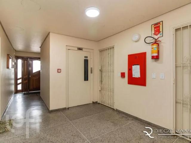 Apartamento à venda em Sarandi com 52 m², 2 quartos, 1 vaga
