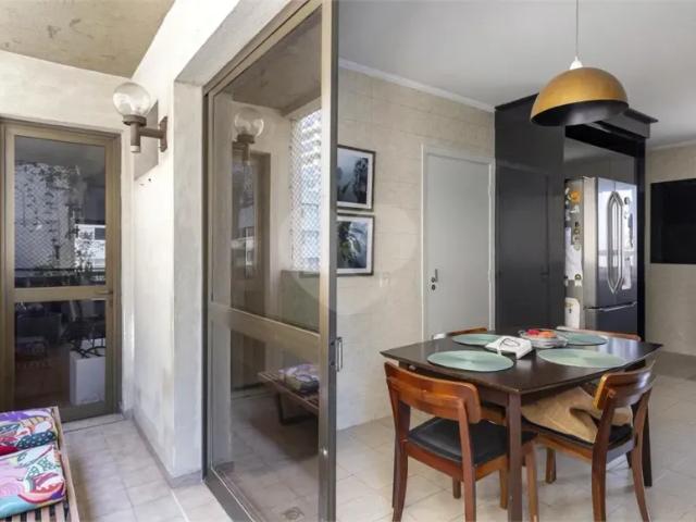 Apartamento venda Higienópolis 4 dormitórios 210 m2