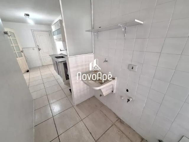 Apartamento à venda na Tijuca, com varanda, 2 quartos com vaga. Pronto para mora