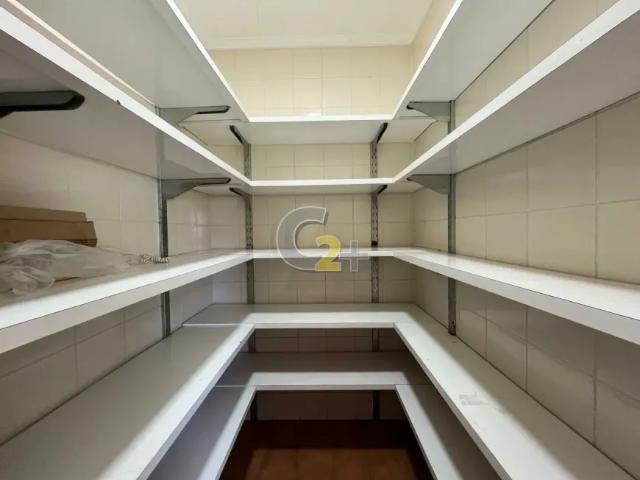 Apartamento à venda na Vila Mariana com 4 quartos, sendo 2 suítes e 3 vagas