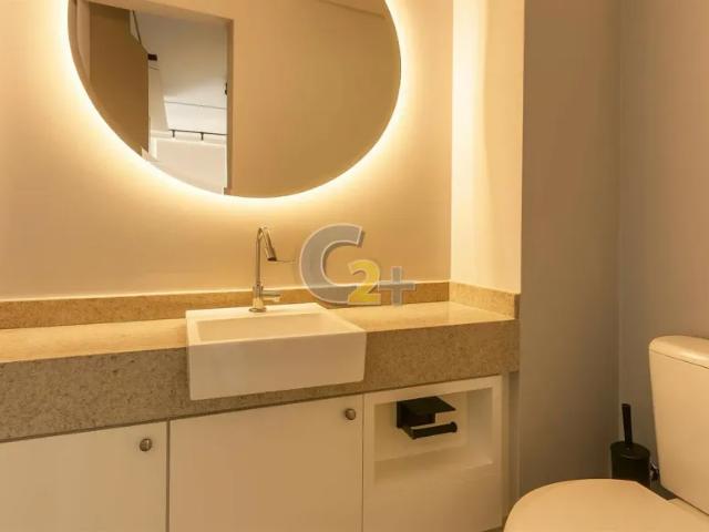Apartamento à venda na Vila Nova Conceição com 3 quartos, sendo 2 suítes e 2 vagas