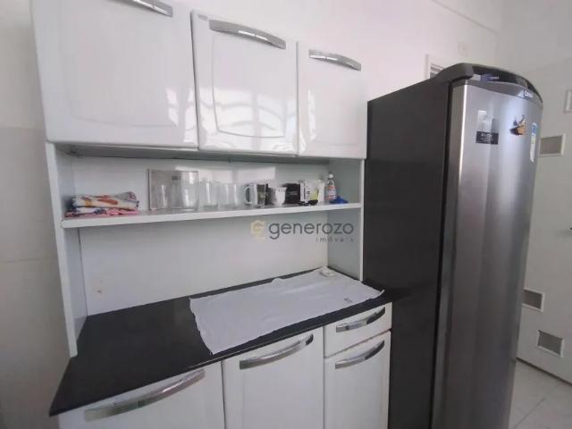 Apartamento á venda na praia das Pitangueiras, 02 dormitórios, 01 vaga de garagem