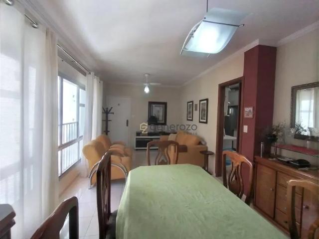 Apartamento á venda na praia das Pitangueiras, 03 dormitórios, 01 vaga de garagem, 02 quadras da pra