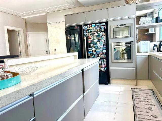 Apartamento à venda na Quadra do Mar, 03 suítes, 162m2, 03 vagas, Centro, Balneário Camboriú
