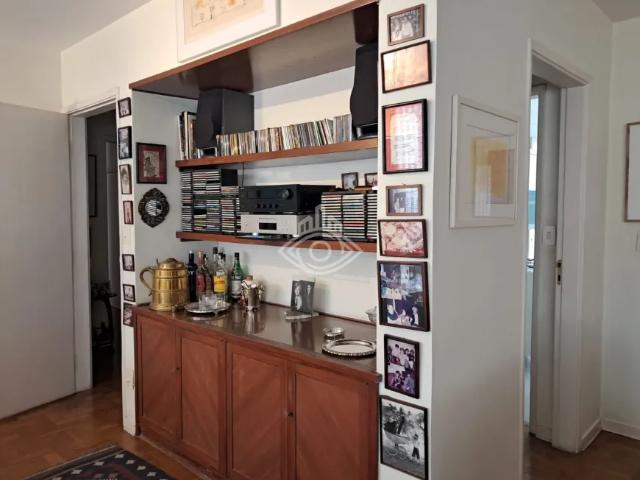Apartamento à venda na Rua Bela Cintra, Consolação, São Paulo