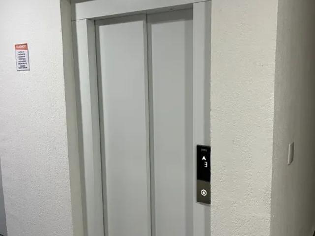 Apartamento à venda no bairro Costa e Silva Porto Alegre/RS