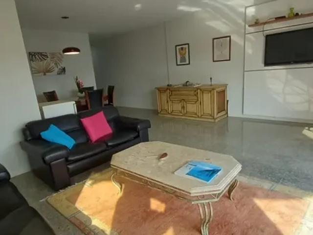 Apartamento à venda no bairro Agronômica com área útil de 211 m² e 3 quartos