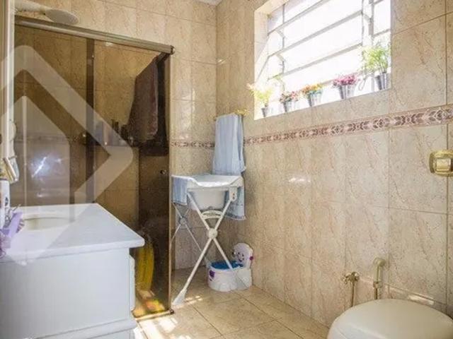 Apartamento à venda no bairro Petrópolis com 75m² e 2 dormitórios/quartos disponíveis