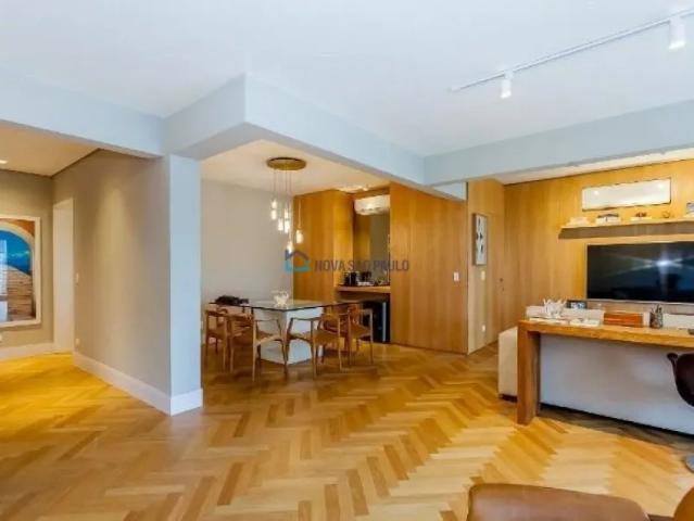 Apartamento à venda no Campo Belo com 3 Suítes e 3 Vagas