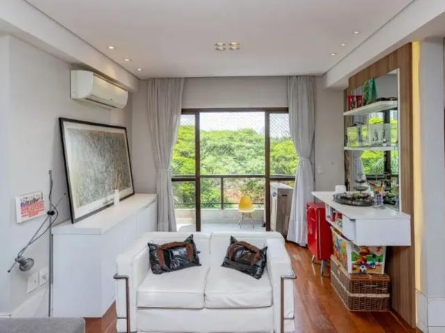 Apartamento à venda no Campo Belo, São Paulo SP: 3 quartos, 1 suíte, 4 banheiros, 3 vagas de garagem