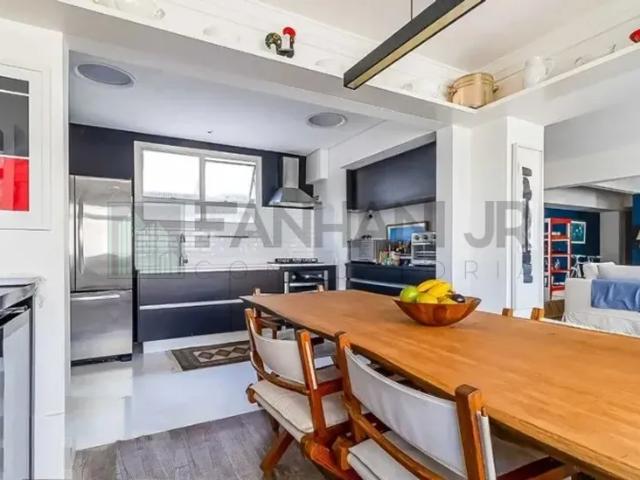 Apartamento à venda no coração dos Jardins! 2 quartos, 1 suíte, 3 salas, 3 banheiros, 1 vaga de gara